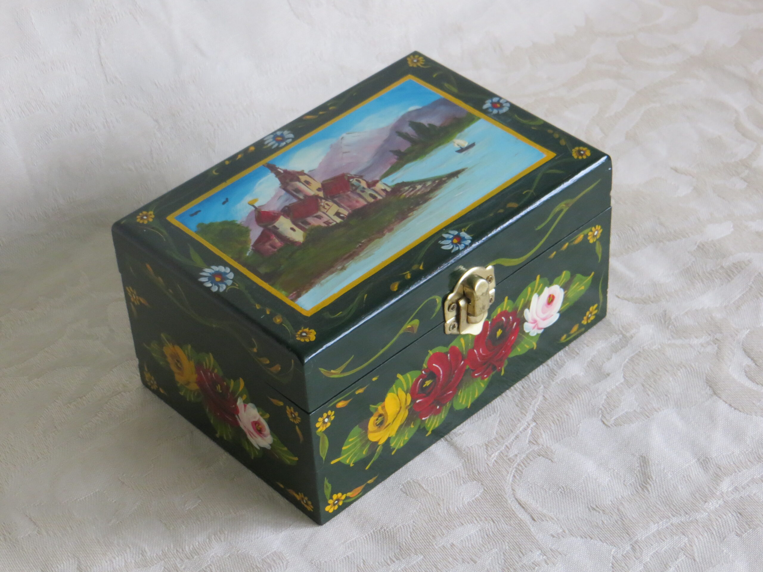 Traditional Canalware